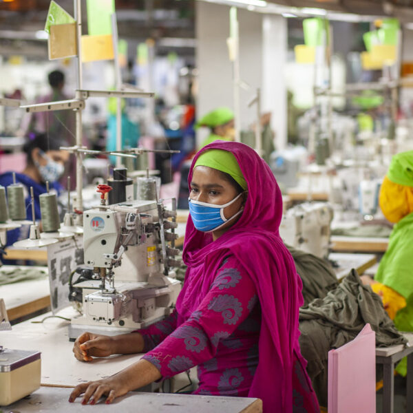 How Corporations Pumped Up CEO Pay While Their Low-Wage Workers ...