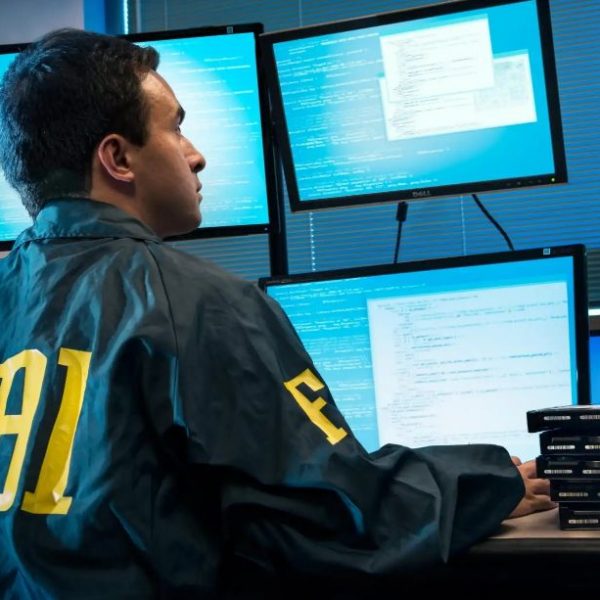 Leaks Reveal FBI Helps Ukraine Censor Twitter Users and Obtain Their ...