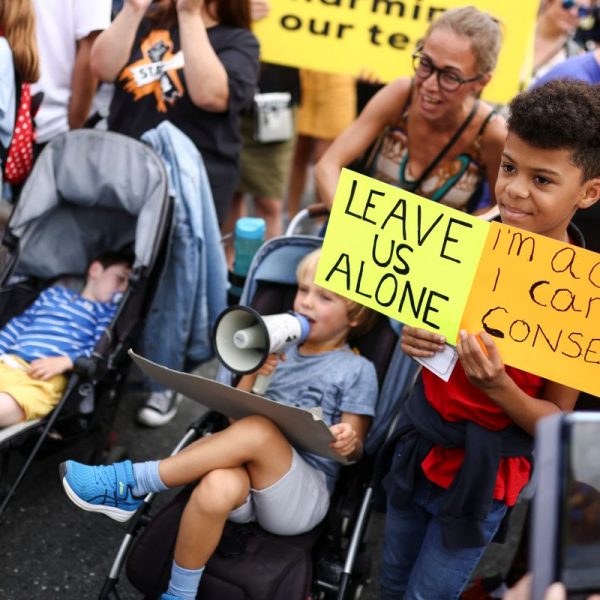 Cómo la CIA utilizó los métodos de Gene Sharp para ejecutar ...